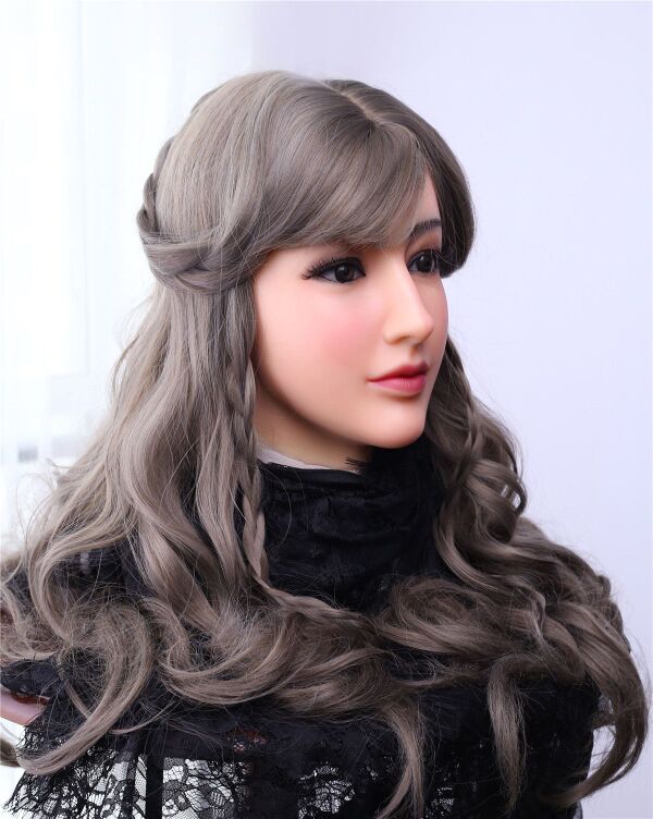 Female mask - WikiMANNia