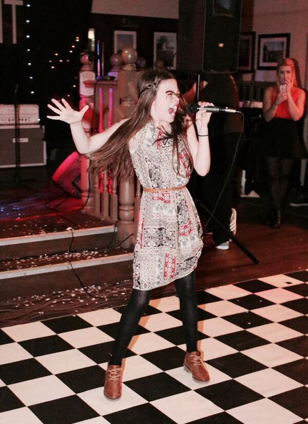 Courtney Hadwin – WikiMANNia